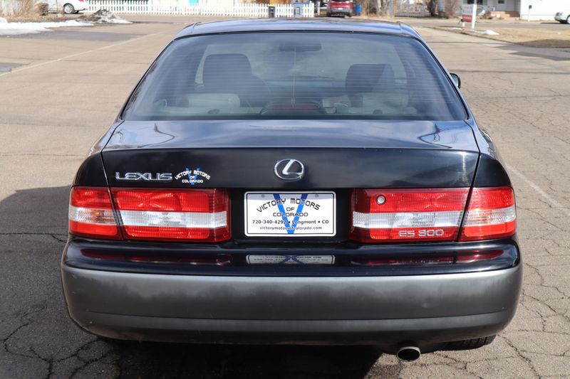 2000 Lexus ES 300 Photos
