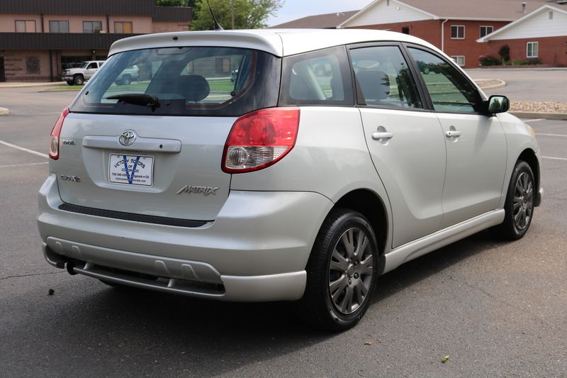 2004 Toyota Matrix Photos