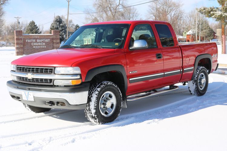 2001 Chevrolet Silverado 2500 LS | Victory Motors of Colorado