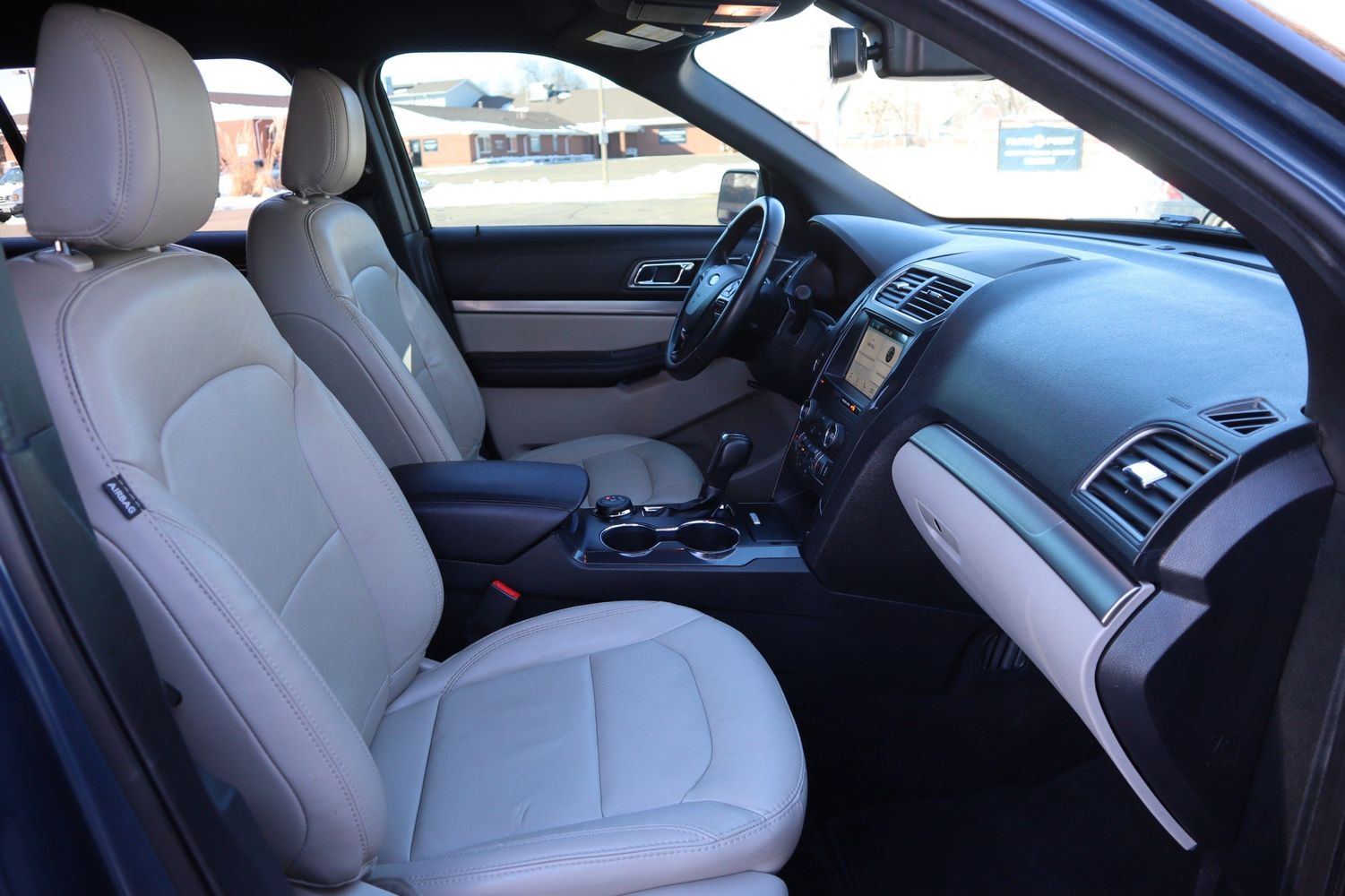 2018 Ford Explorer XLT | Victory Motors of Colorado