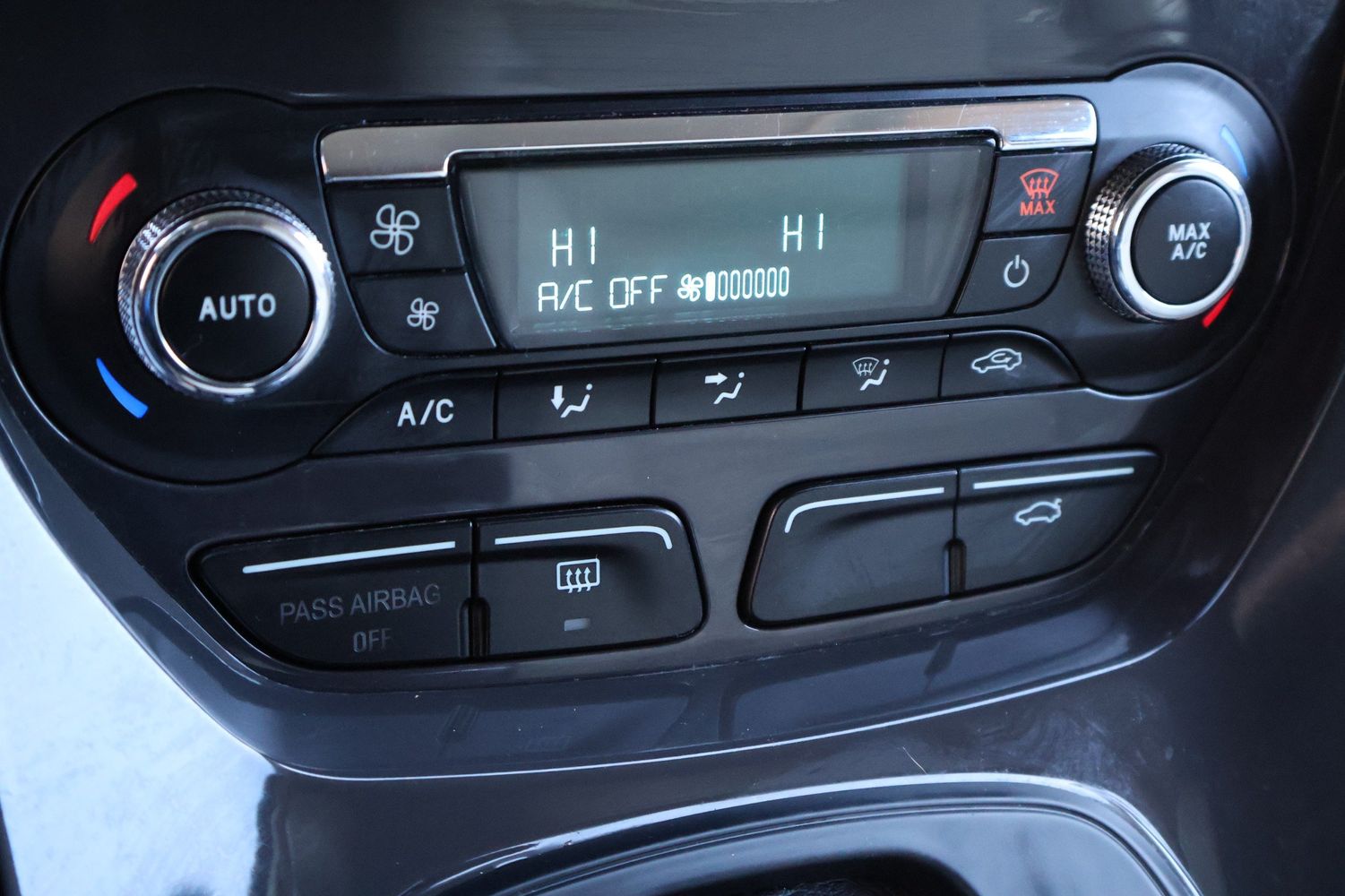 2014 Ford Escape Titanium | Victory Motors of Colorado