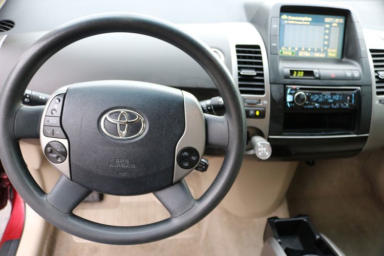 2004 Toyota Prius | Victory Motors of Colorado