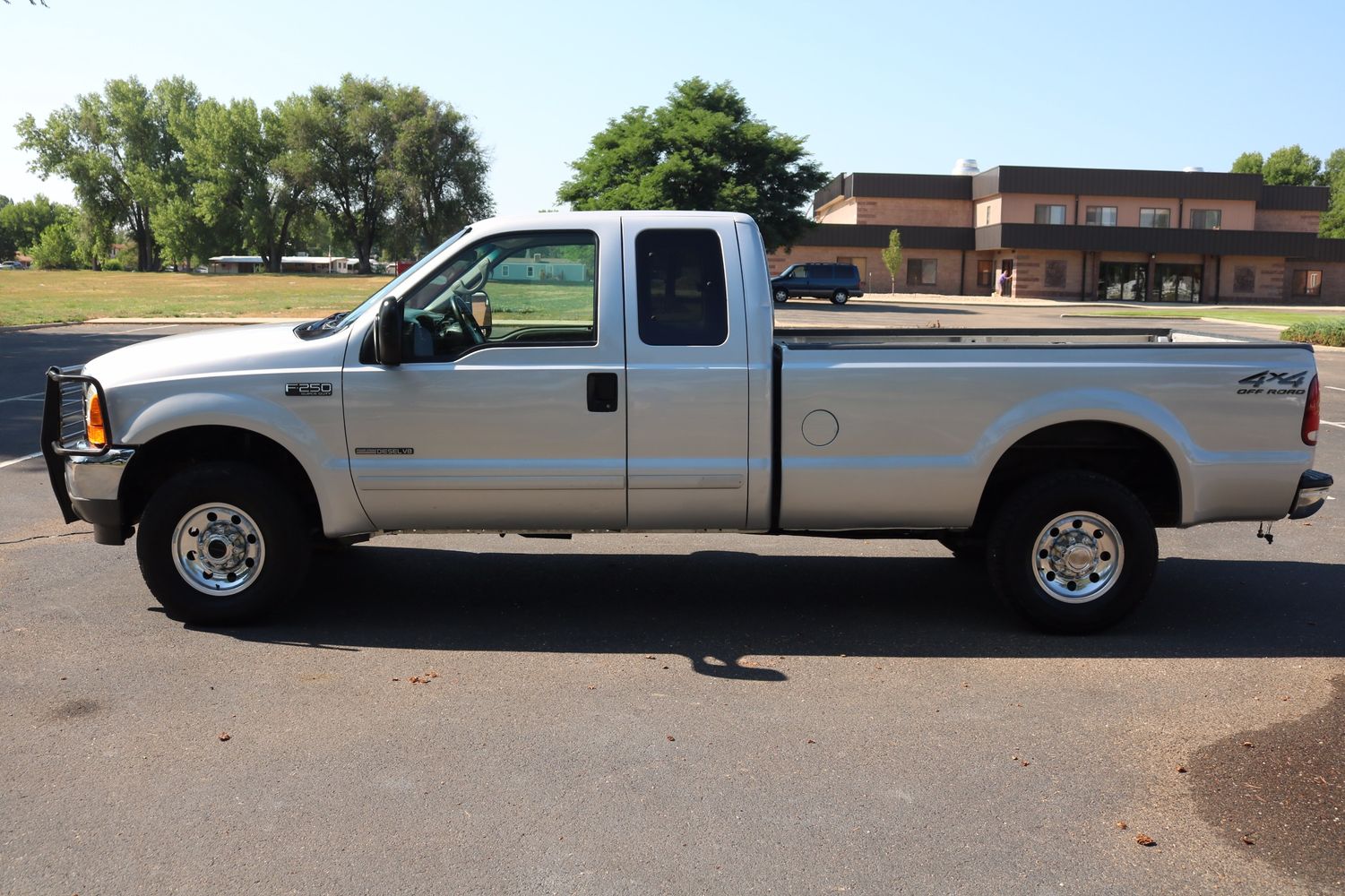 2001 Ford F-250 Super Duty XLT | Victory Motors of Colorado