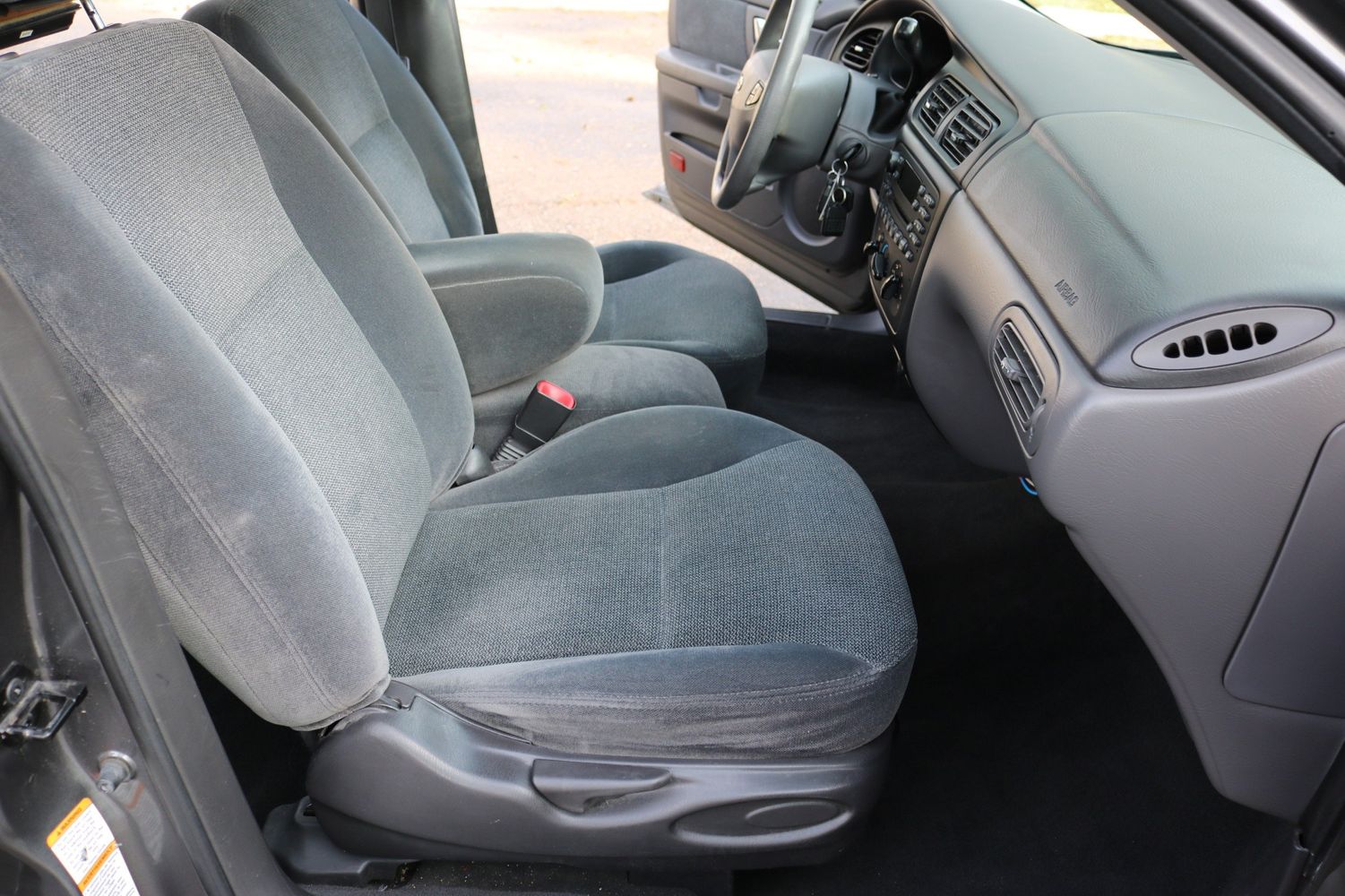 2002 Ford Taurus SE | Victory Motors of Colorado