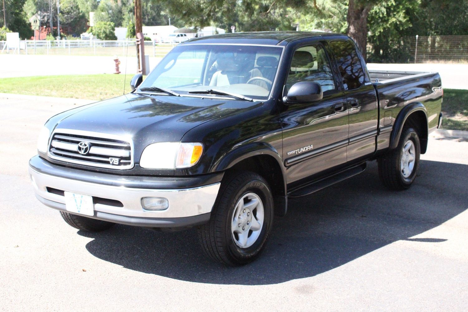 2001 Toyota Tundra Limited | Victory Motors of Colorado