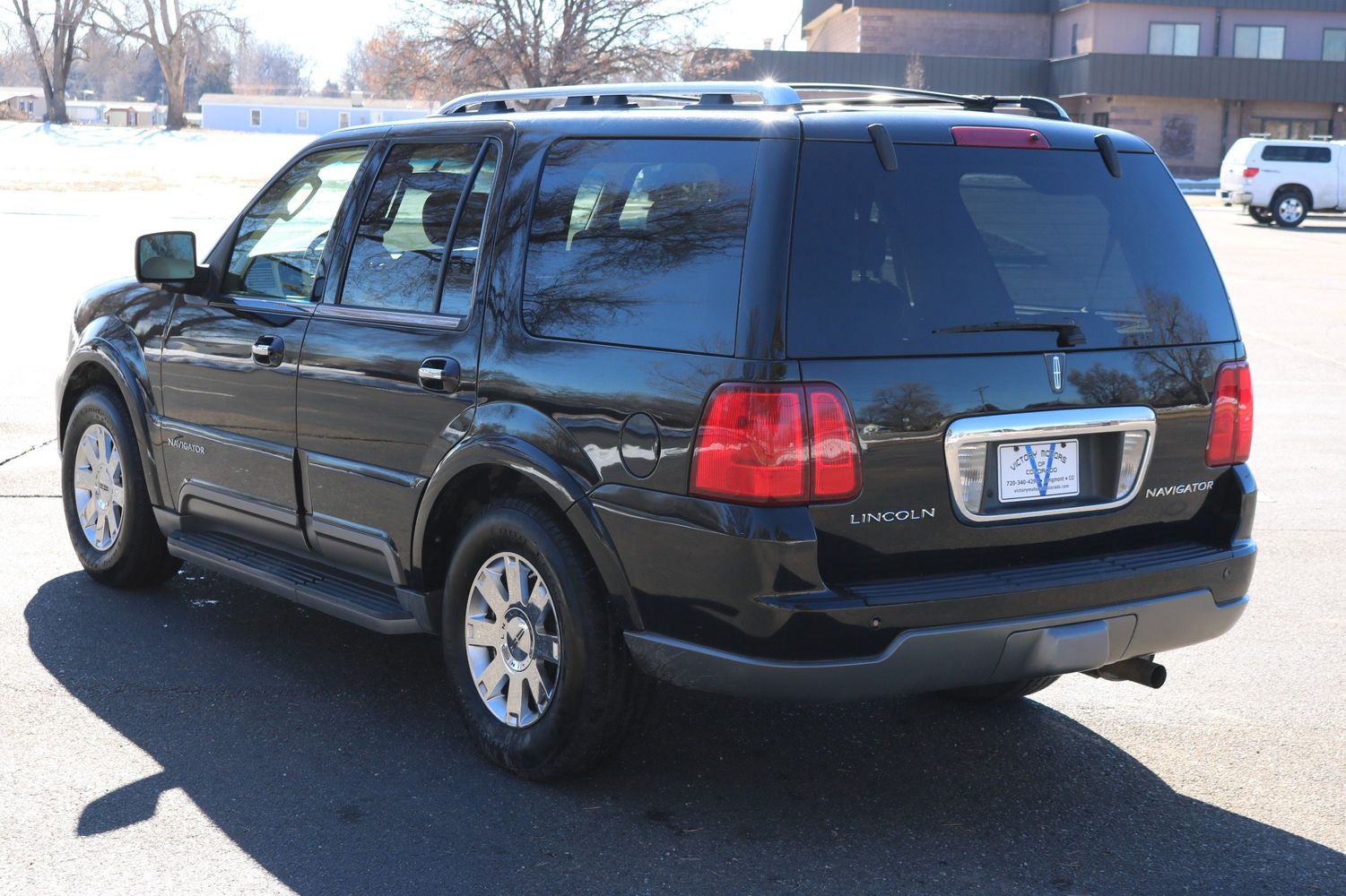 2004 Lincoln Navigator Luxury | Victory Motors of Colorado