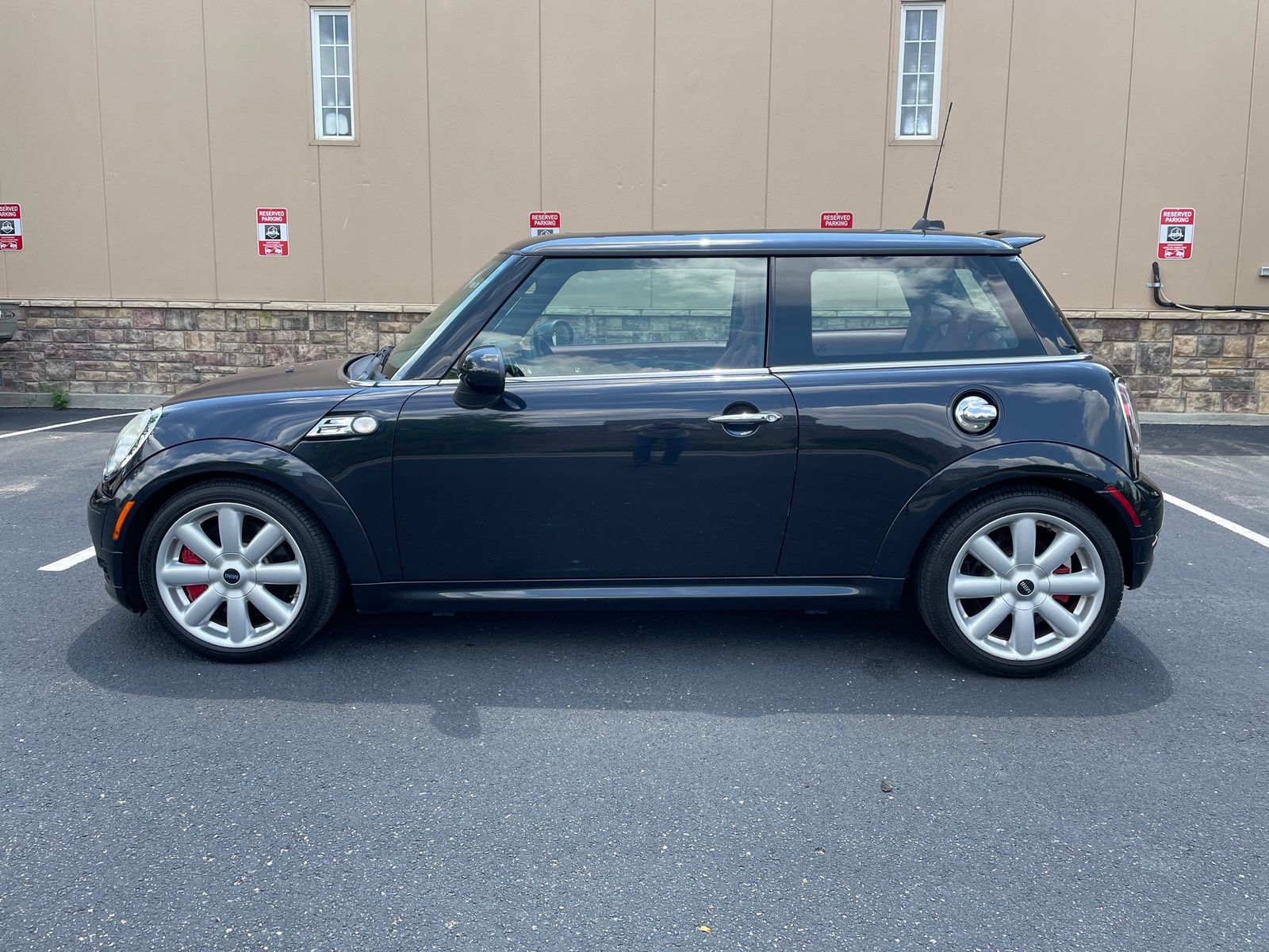 2009 MINI Cooper John Cooper Works | Storm Mountain Motors