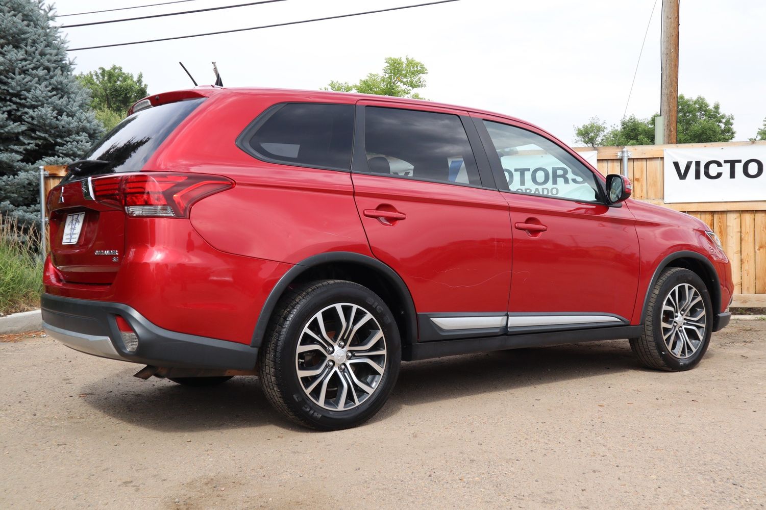 2016 Mitsubishi Outlander SE | Victory Motors of Colorado