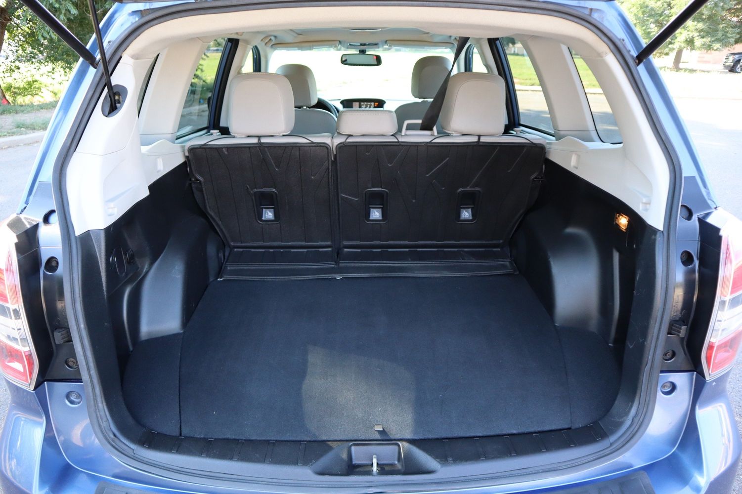 2016 Subaru Forester 2.5i Limited | Victory Motors of Colorado