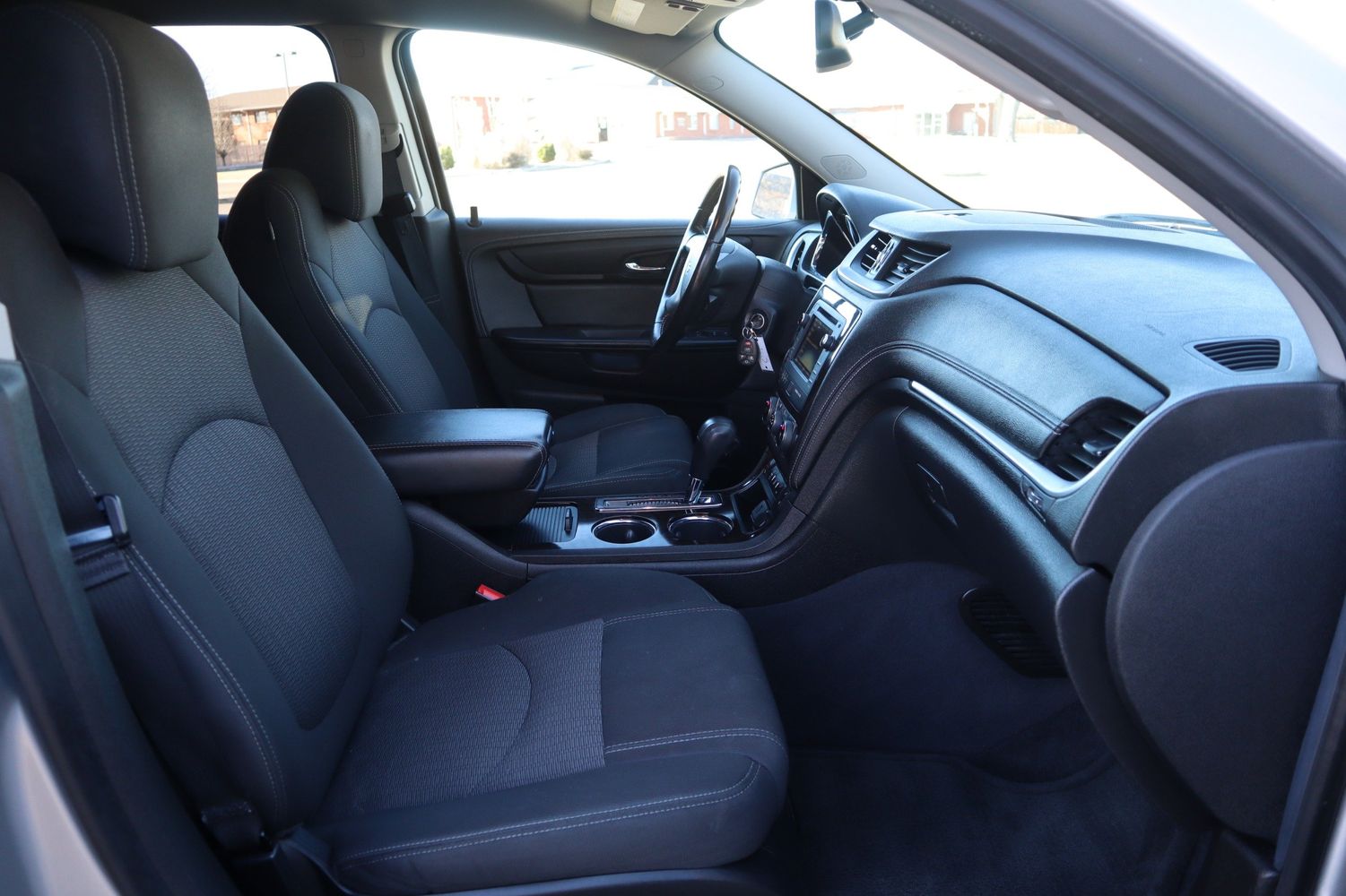 2016 Chevrolet Traverse LT | Victory Motors of Colorado