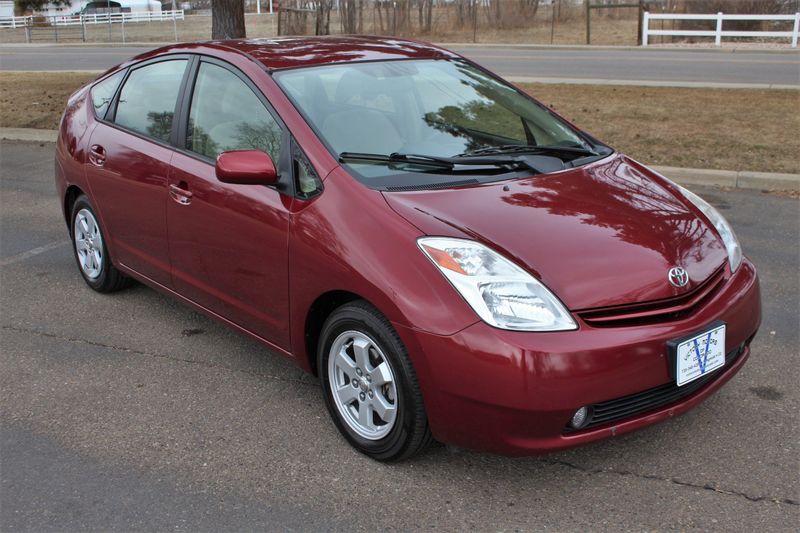 2004 Toyota Prius Photos