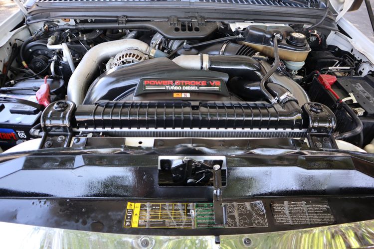 2005 Ford F-250 Super Duty XLT | Victory Motors of Colorado