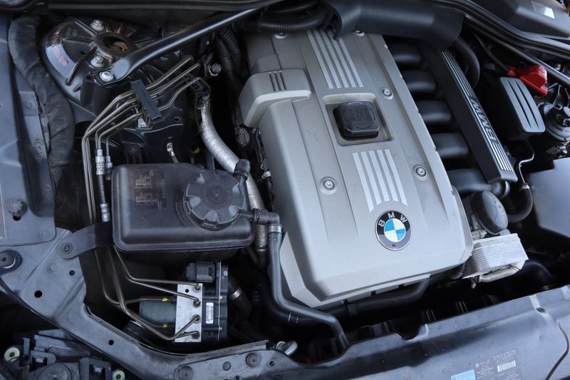 Stunning 2007 Bmw 525i Motor Images