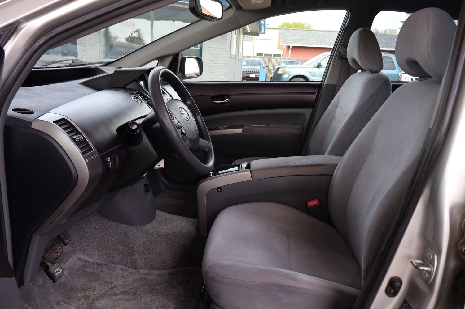 2005 Toyota Prius Base | Victory Motors of Colorado