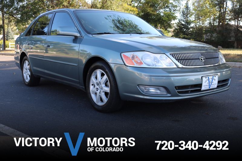 2000 Toyota Avalon Photos