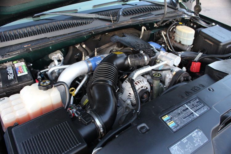 2002 Chevrolet Silverado 2500HD LS | Victory Motors of Colorado