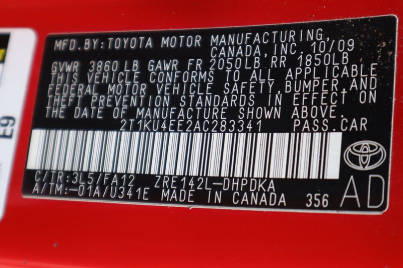 2010 Toyota Matrix Photos