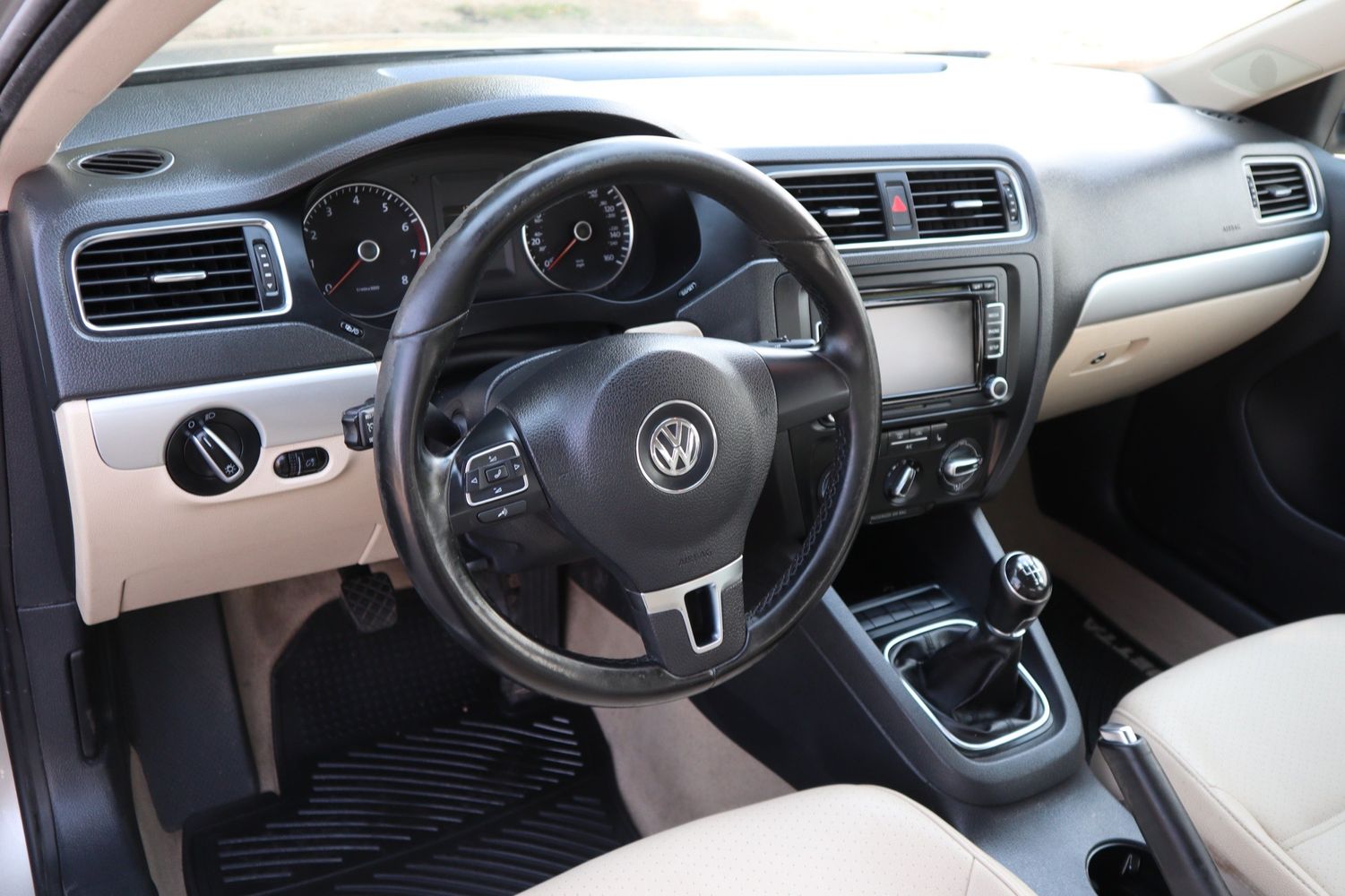 2013 Volkswagen Jetta SE | Victory Motors of Colorado