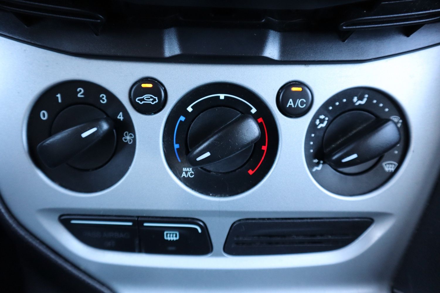 2014 Ford Focus SE | Victory Motors of Colorado