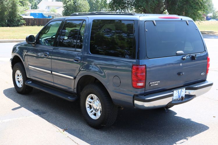 2002 Ford Expedition XLT | Victory Motors of Colorado