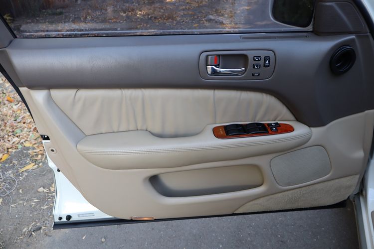 2000 Lexus LS 400 | Victory Motors of Colorado