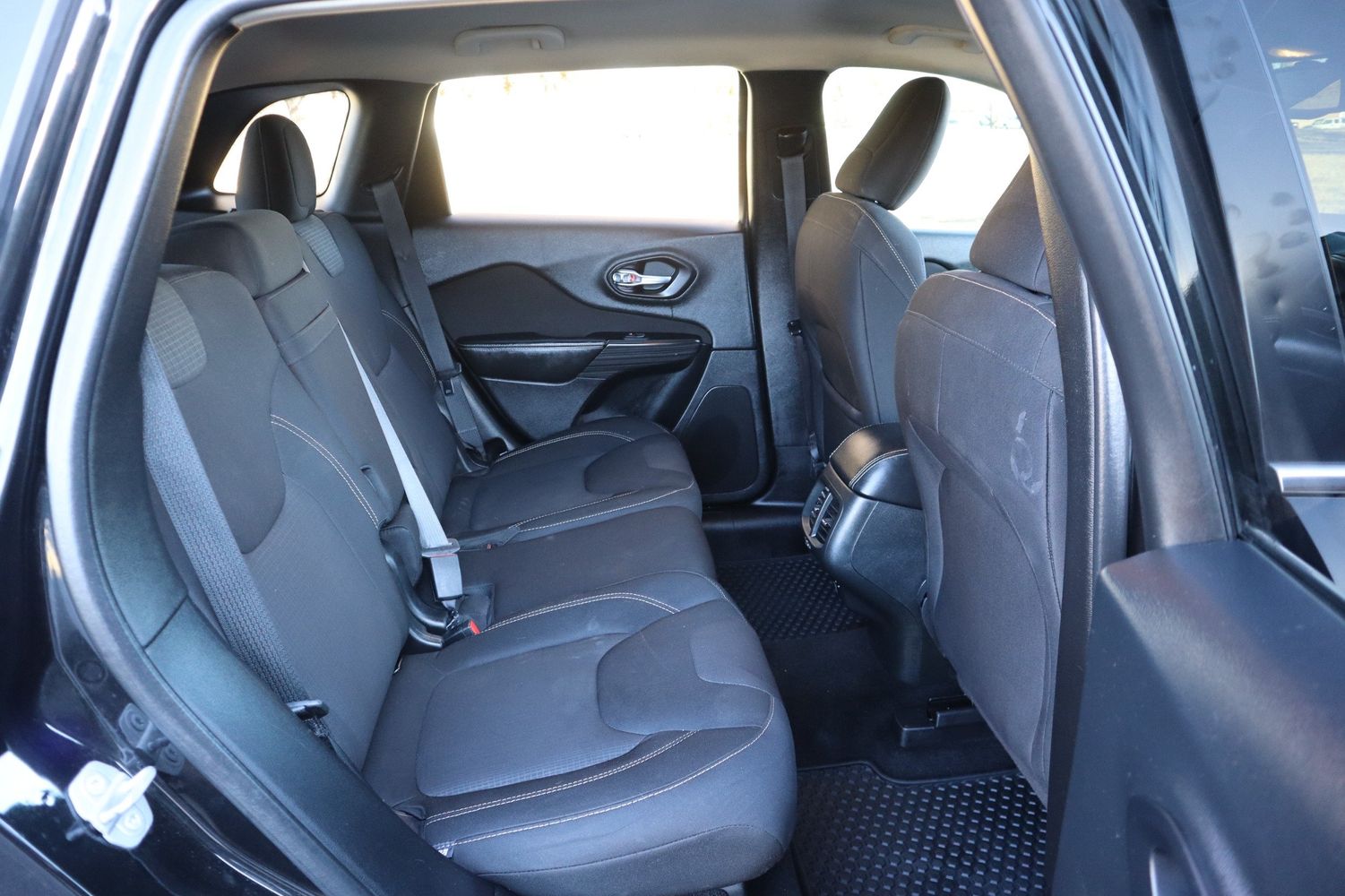 2015 Jeep Cherokee Latitude | Victory Motors of Colorado