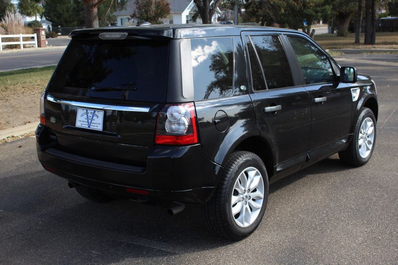 2012 Land Rover LR2 Photos