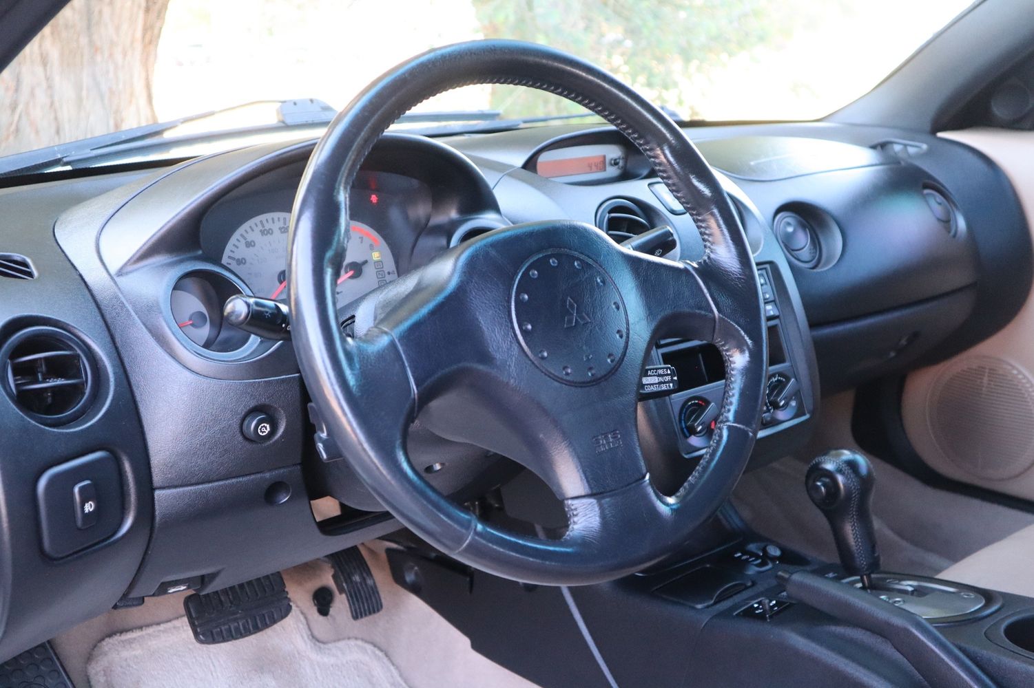 Eclipse Mitsubishi 2003 Interior