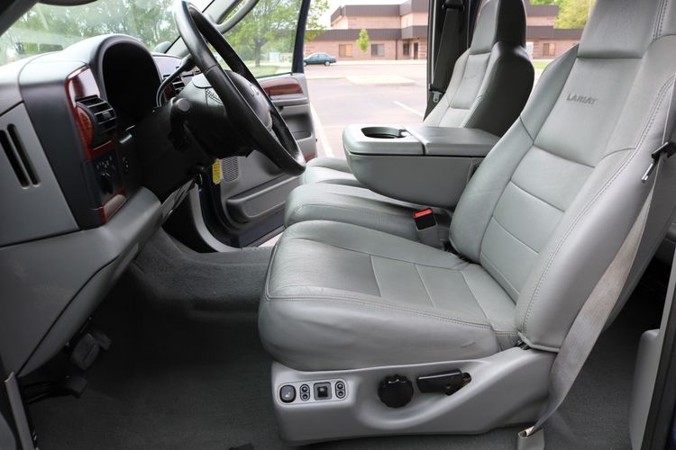 2005 Ford F-350 Super Duty Lariat | Victory Motors of Colorado