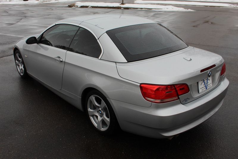 2007 BMW 328i Photos