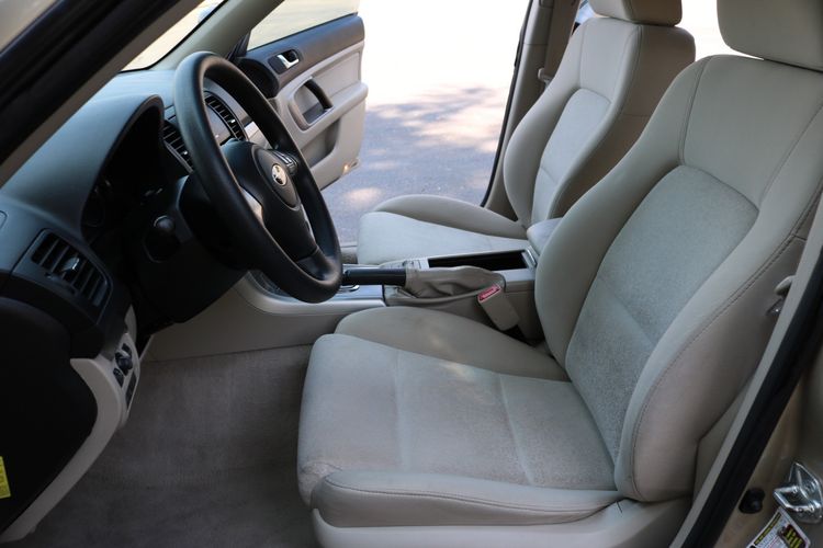 2008 Subaru Outback 2.5i | Victory Motors of Colorado