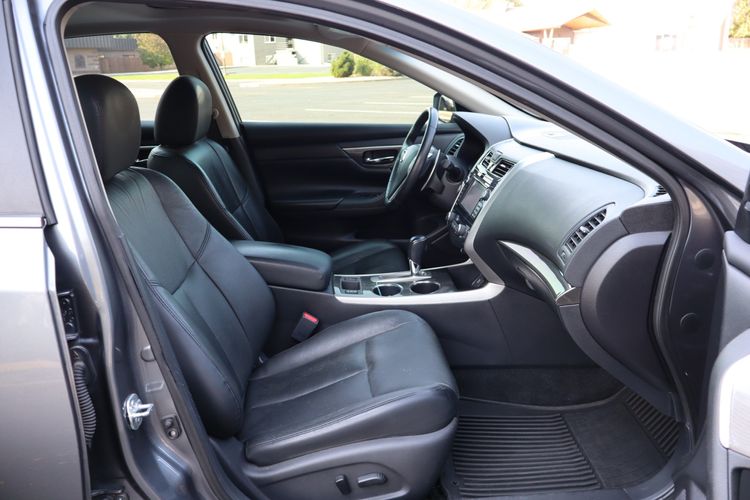 2015 Nissan Altima 3.5 SL | Victory Motors of Colorado