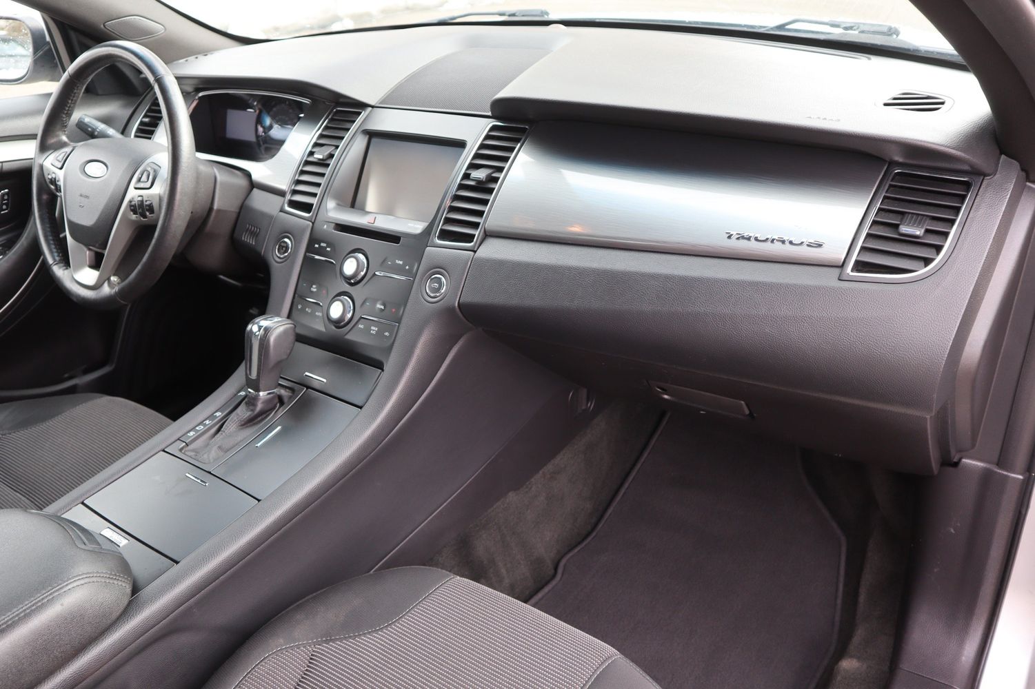 2015 Ford Taurus SEL | Victory Motors of Colorado