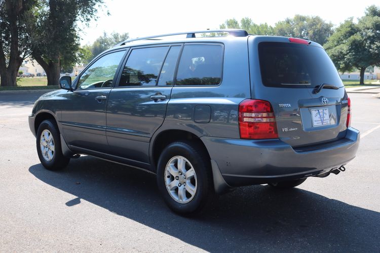 2003 Toyota Highlander AWD | Victory Motors of Colorado