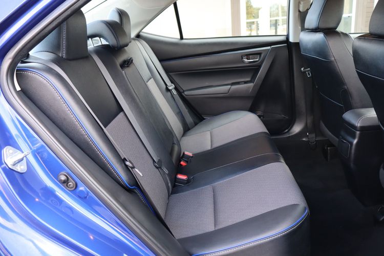 2017 Toyota Corolla SE | Victory Motors of Colorado