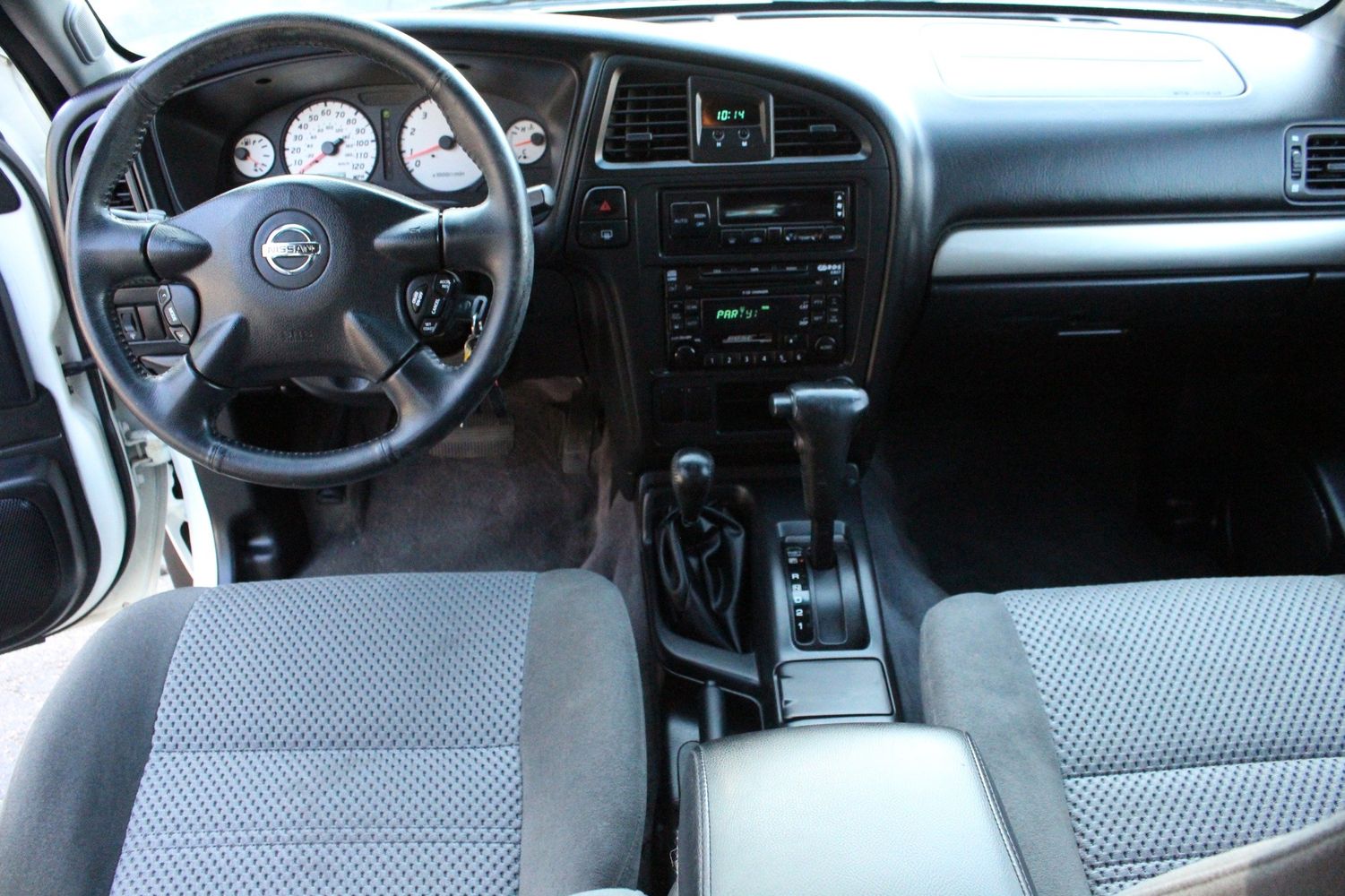 2004 Nissan Pathfinder LE Platinum | Victory Motors of Colorado