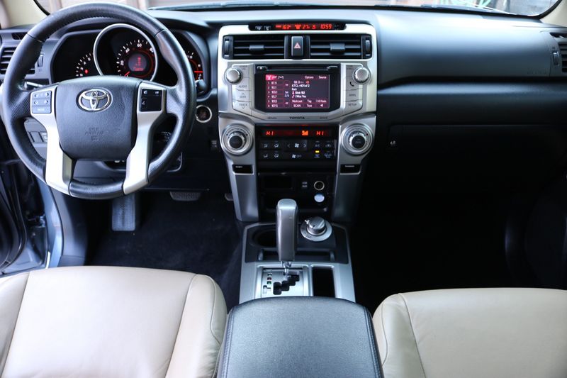 2013 Toyota 4Runner Photos