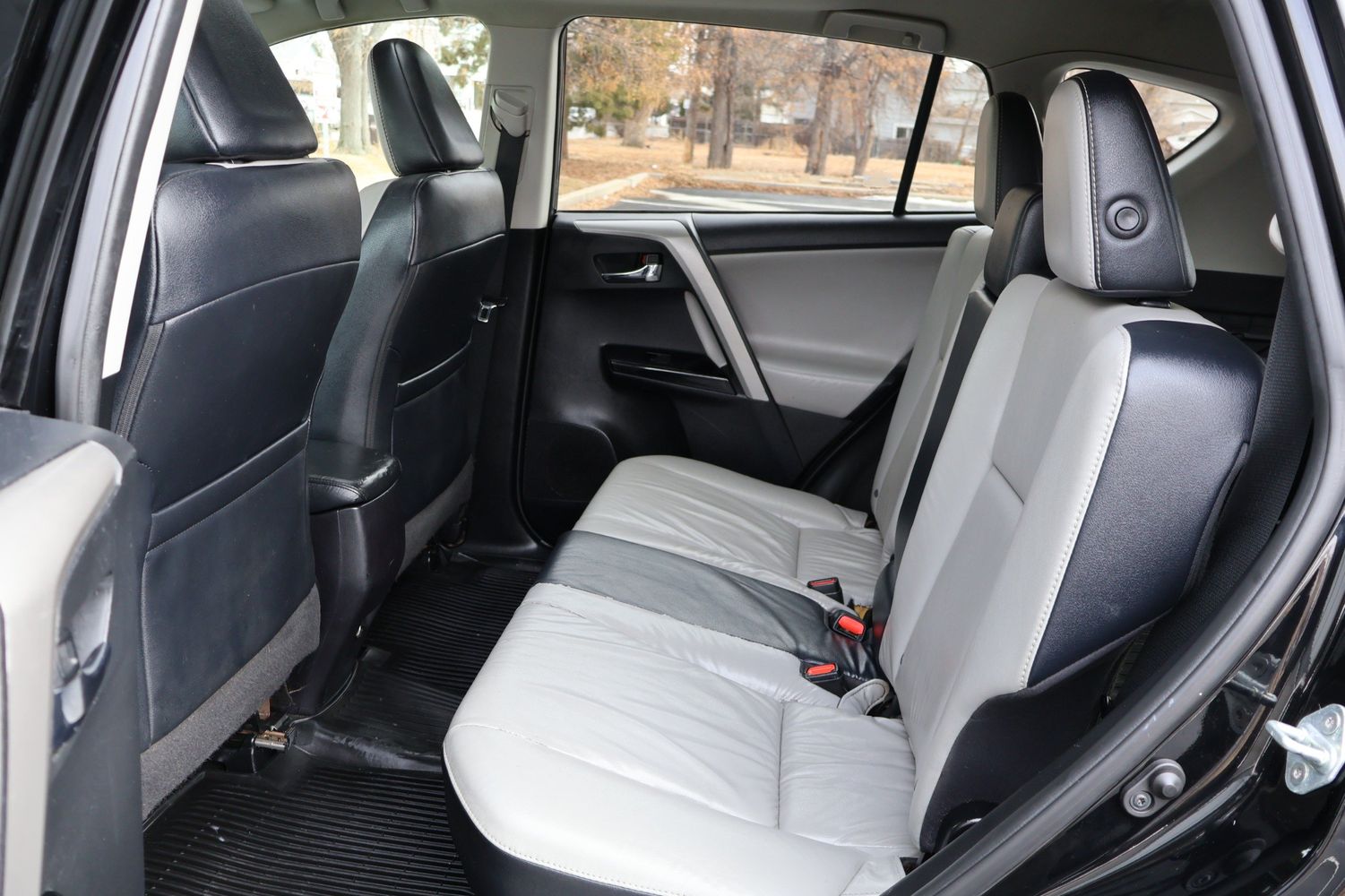 2017 Toyota RAV4 Limited | Victory Motors of Colorado