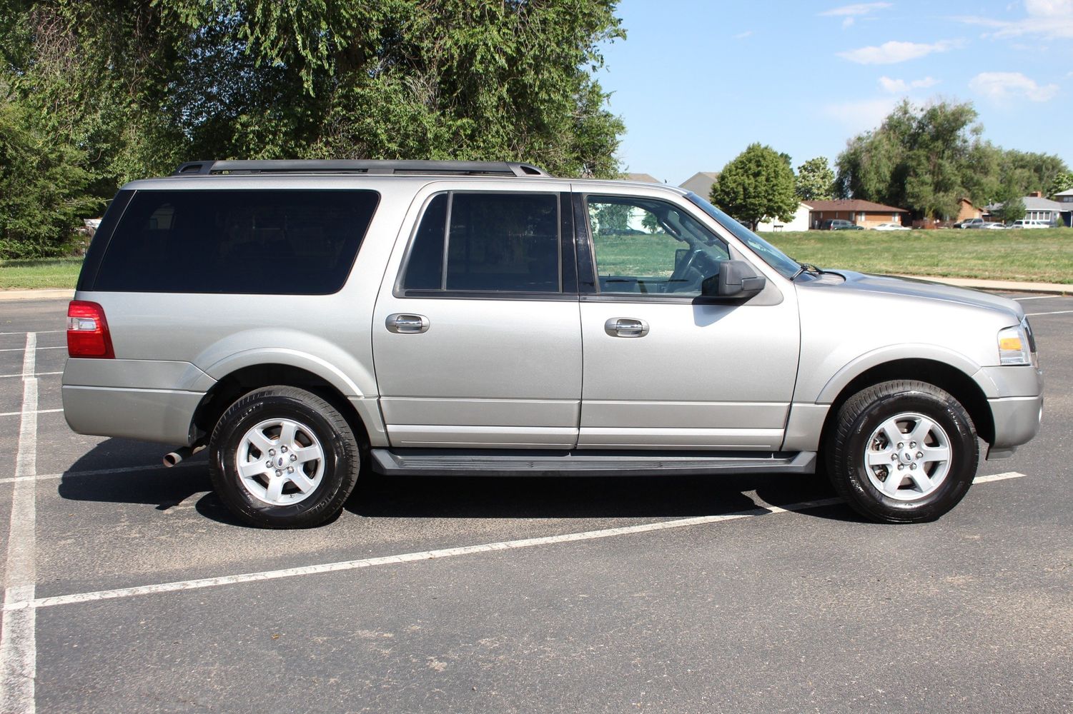 2009 Ford Expedition EL XLT | Victory Motors of Colorado