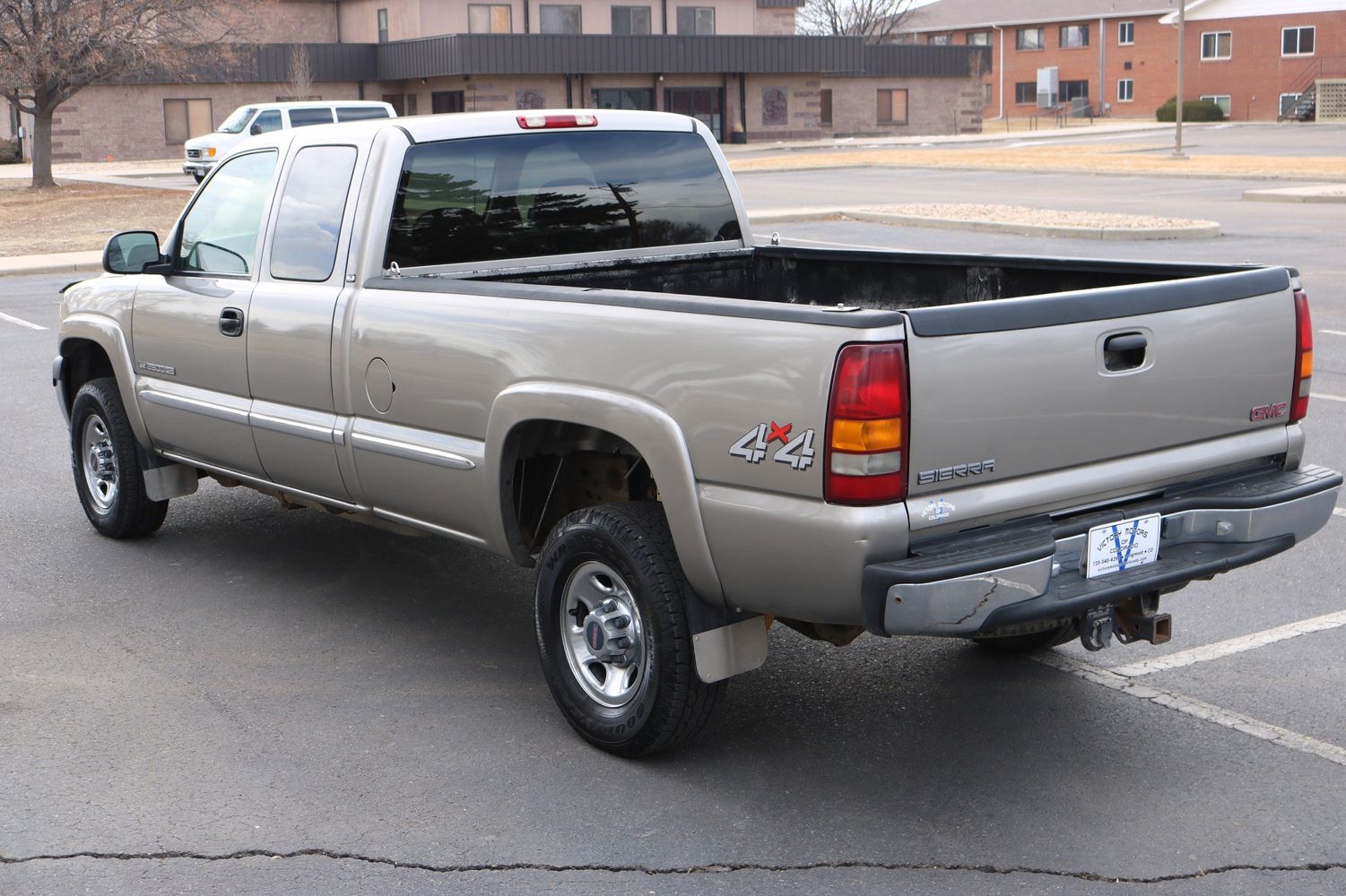 2001 GMC Sierra 2500HD SLE | Victory Motors of Colorado