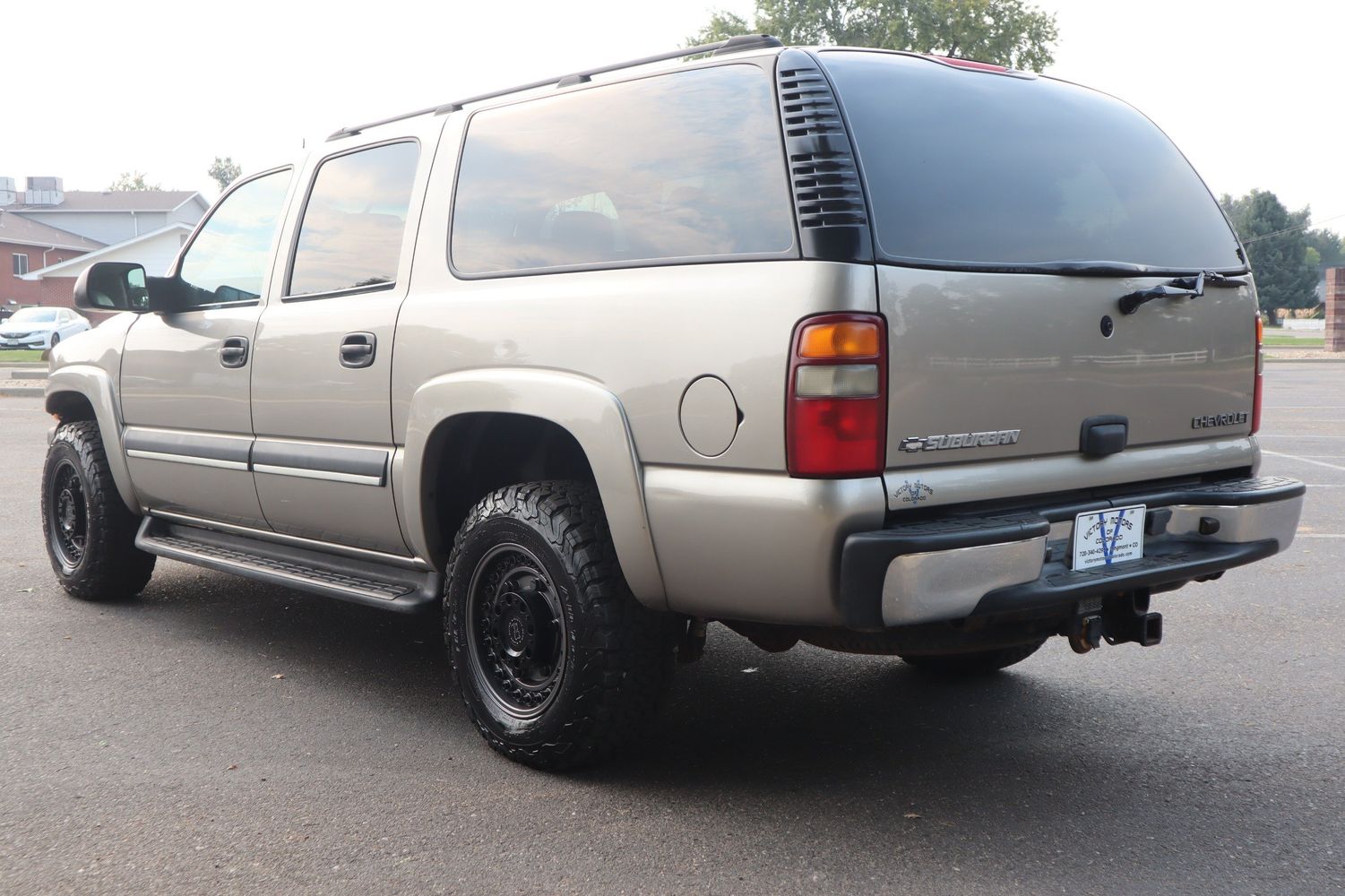 2003 Chevrolet Suburban 2500 LT | Victory Motors of Colorado