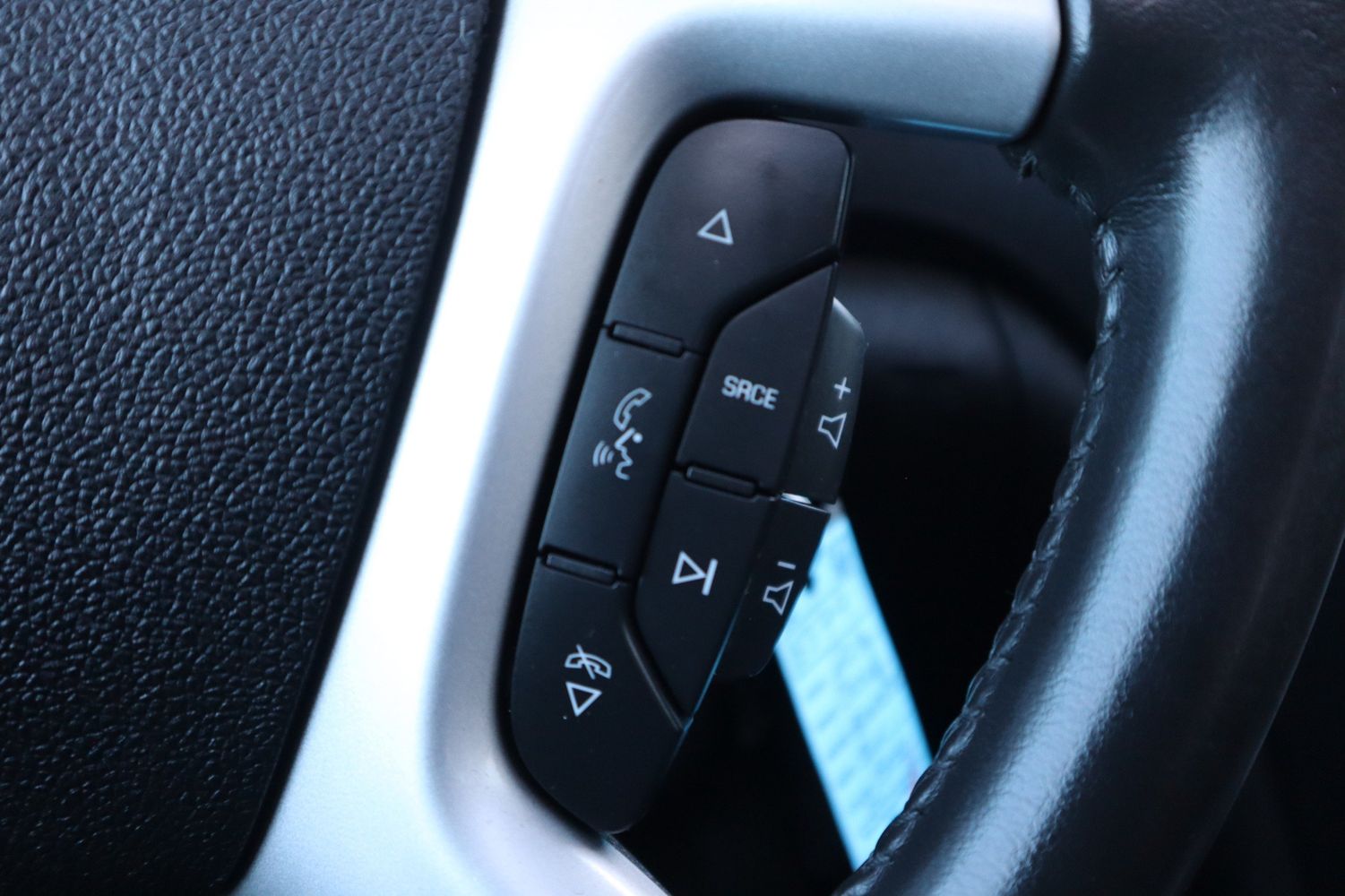 2011 Chevrolet Traverse LT | Victory Motors of Colorado