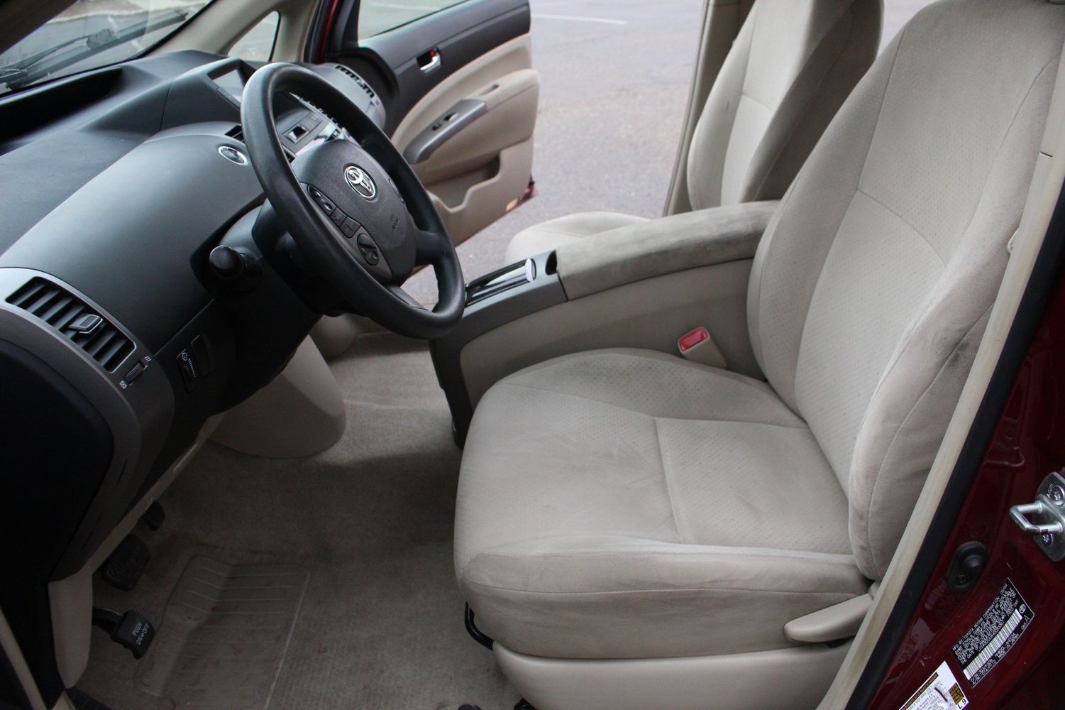 2004 Toyota Prius | Victory Motors of Colorado