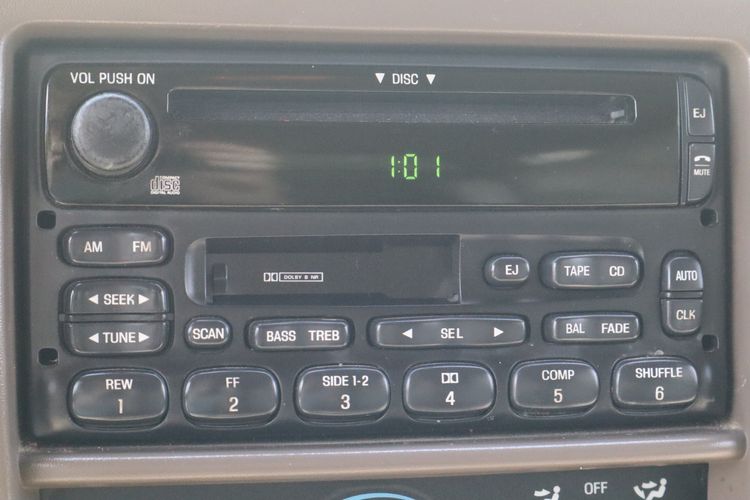 2000 Ford Excursion Limited | Victory Motors of Colorado