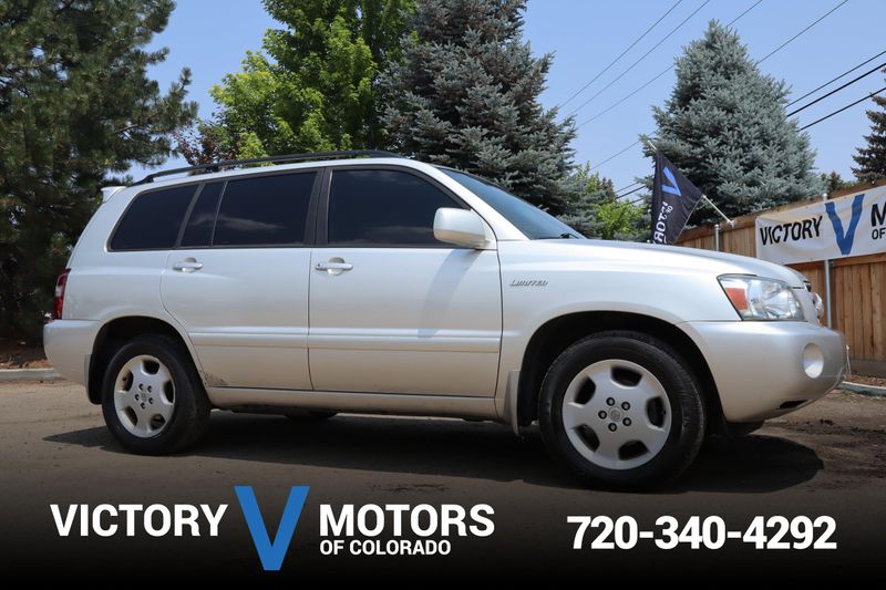 2004 Toyota Highlander Photos