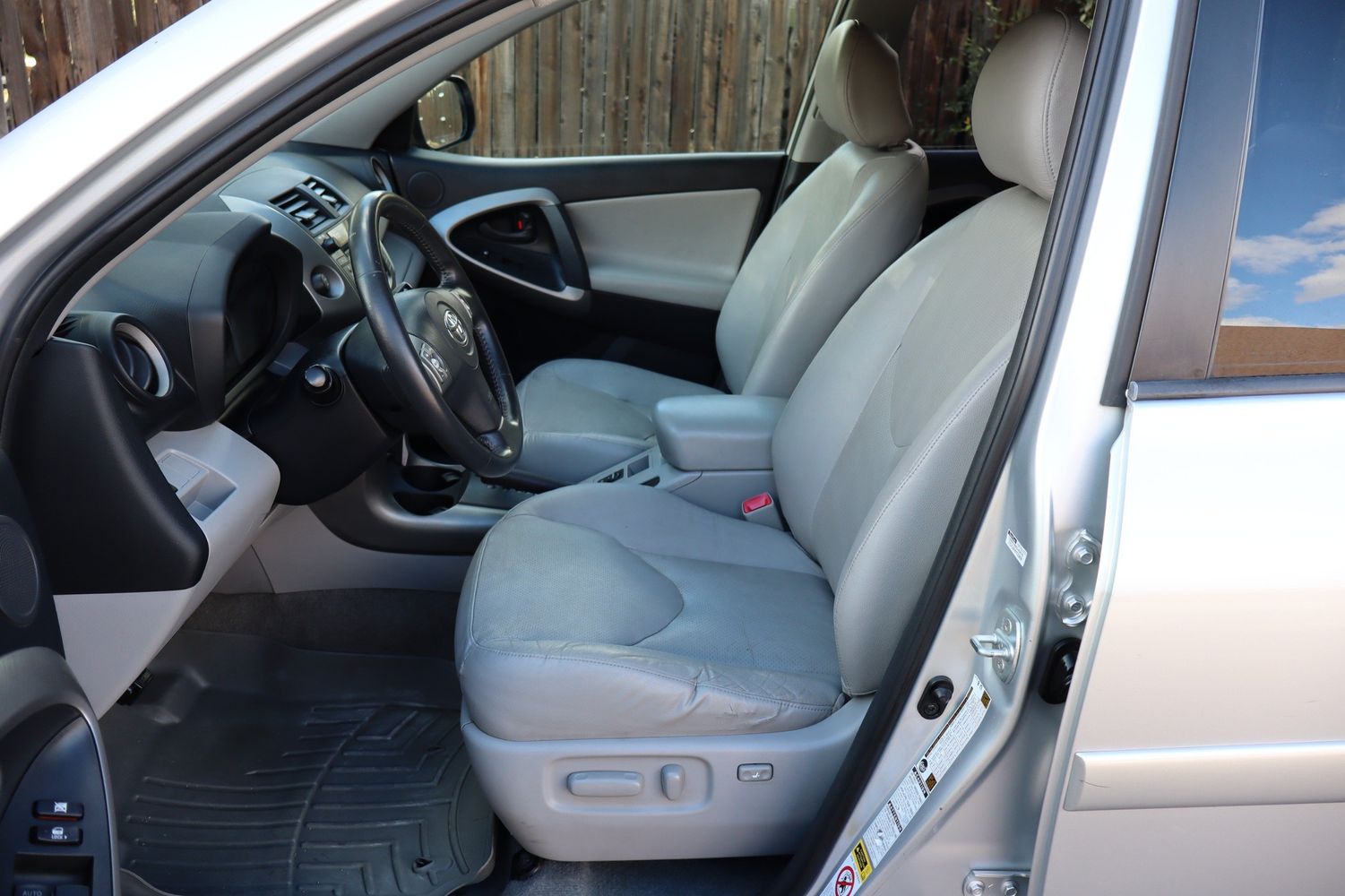 2007 Toyota RAV4 Limited | Victory Motors of Colorado