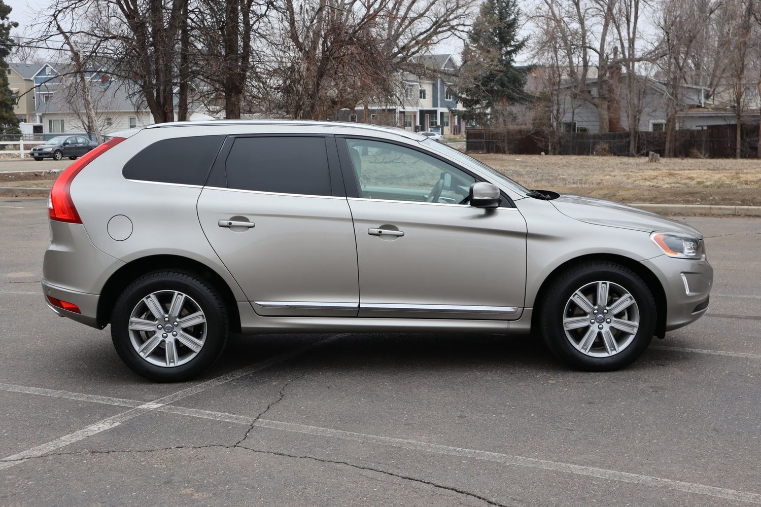 2016 Volvo XC60 T6 Platinum | Victory Motors of Colorado