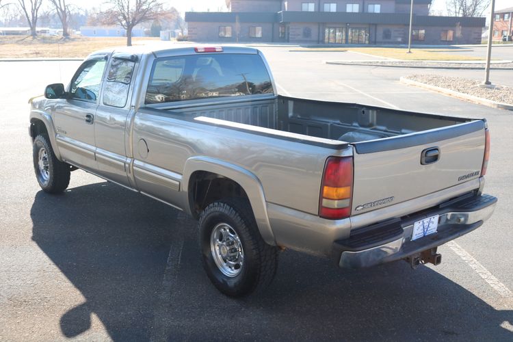 2001 Chevrolet Silverado 2500HD LS | Victory Motors of Colorado