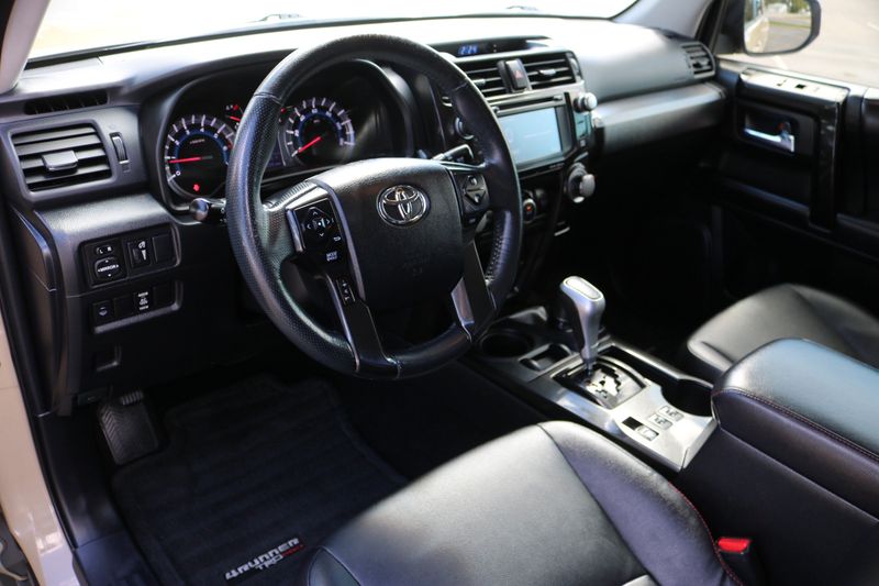 2016 Toyota 4Runner Photos