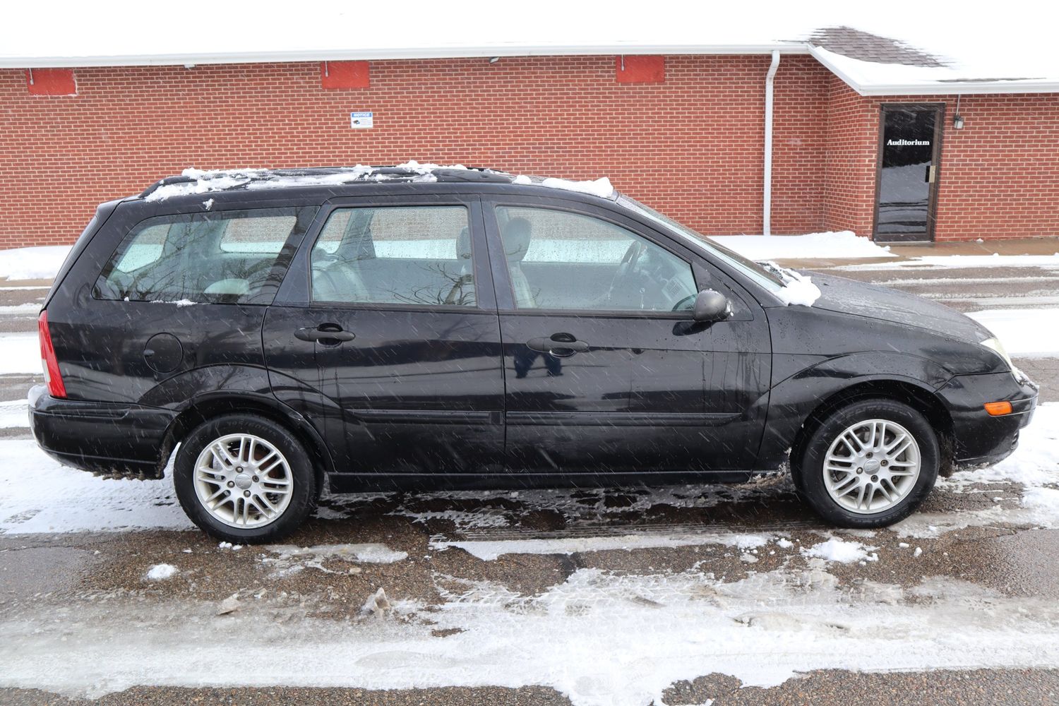 2005 Ford Focus ZXW SE | Victory Motors of Colorado